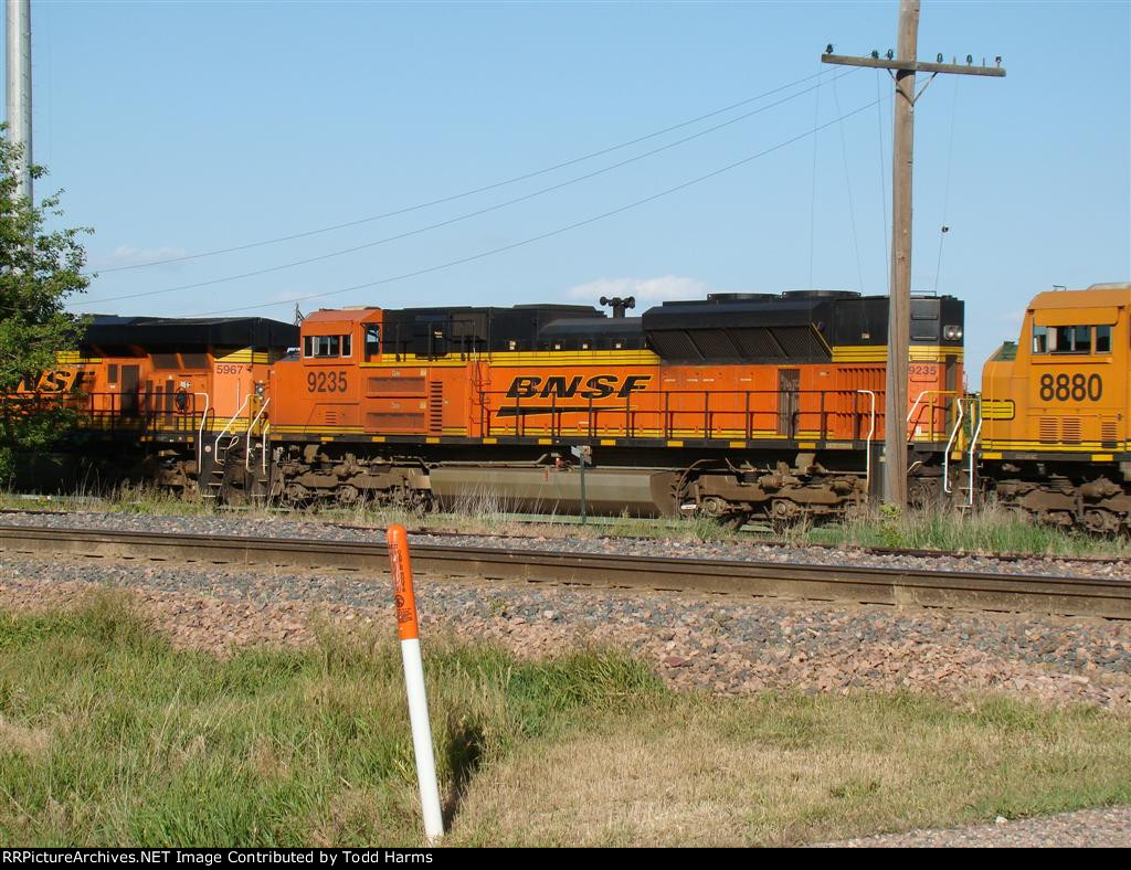BNSF 9235